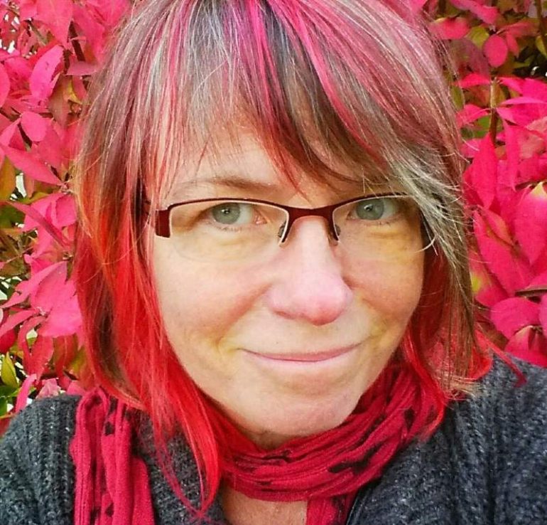 Solo polyamory: how it differs from being single | Minka Guides